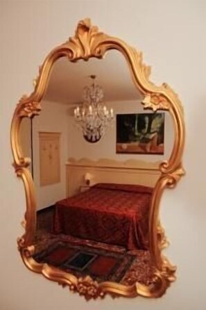 Quarto Duplo | Cofre no quarto, secretária, quartos insonorizados 