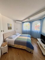 One Bedroom Apartment for 3 people