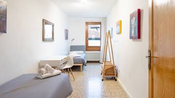 Apartamento Superior | 1 quarto, edredões de penas, cofre no quarto, secretária