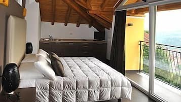 Quarto Duplo ou Twin Superior, vista para a montanha (for 1 or 2 pax) | Cofre no quarto, cortinas/cortinados opacos, quartos insonorizados