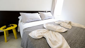 Quarto Duplo Standard sem sacada | 1 quarto, roupas de cama premium, frigobar, cofres nos quartos