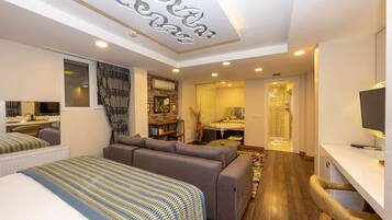 Suíte júnior, sem janelas | Individualmente decorados, individualmente mobiliados