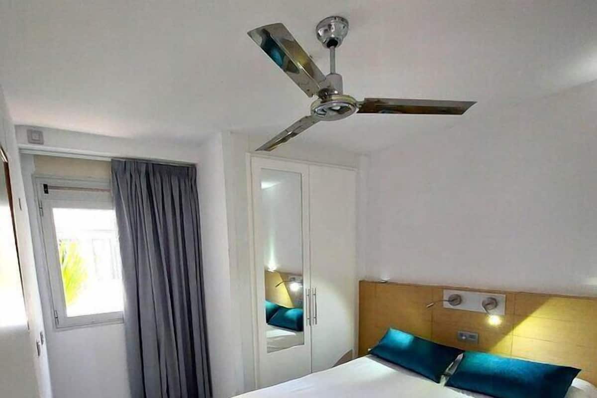 Cofre no quarto, Wi-fi grátis, roupa de cama fornecida