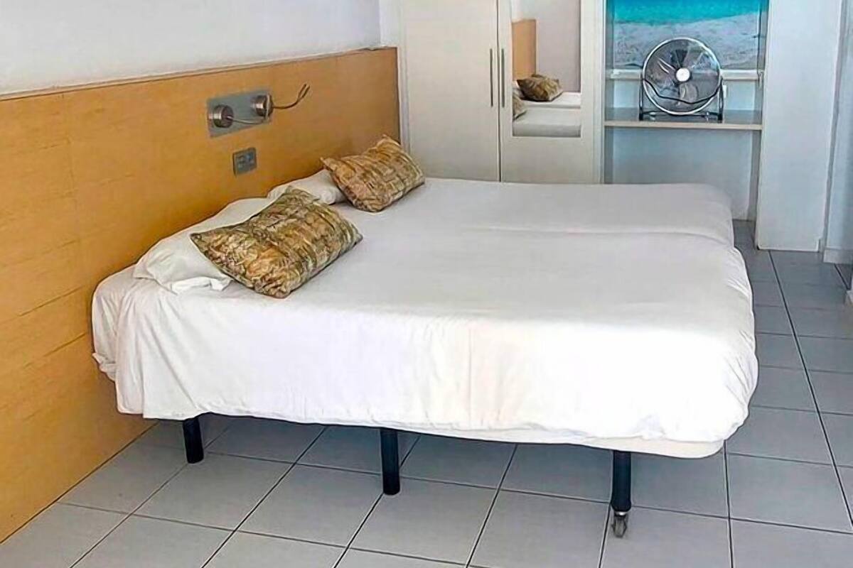 Cofre no quarto, Wi-fi grátis, roupa de cama fornecida 