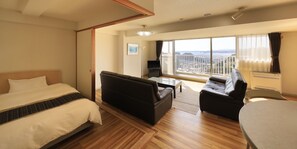 Condo standard, para não fumantes (Run of the House) | Escrivaninha, espaço de trabalho para notebook, cortinas blackout