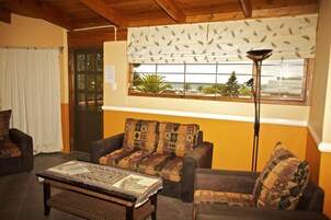 Apartamento, 3 quartos (Atlantic) | Área de estar