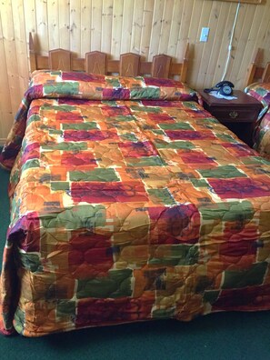 Quarto casal, 1 cama de casal | Wi-Fi de cortesia, roupa de cama