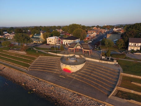 Fachada do alojamento. Empire House Hotel