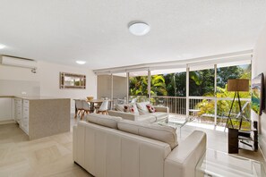 Penthouse, 2 quartos, não fumadores, cozinha | Sala de estar | TV plasma 