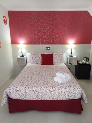 Quarto casal standard, banheiro privativo (1.35 bed) | Quartos à prova de som, Wi-Fi de cortesia