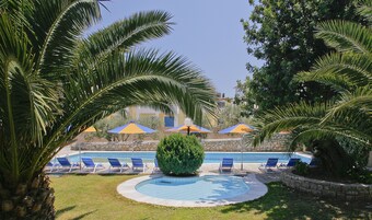 Piscina externa sazonal