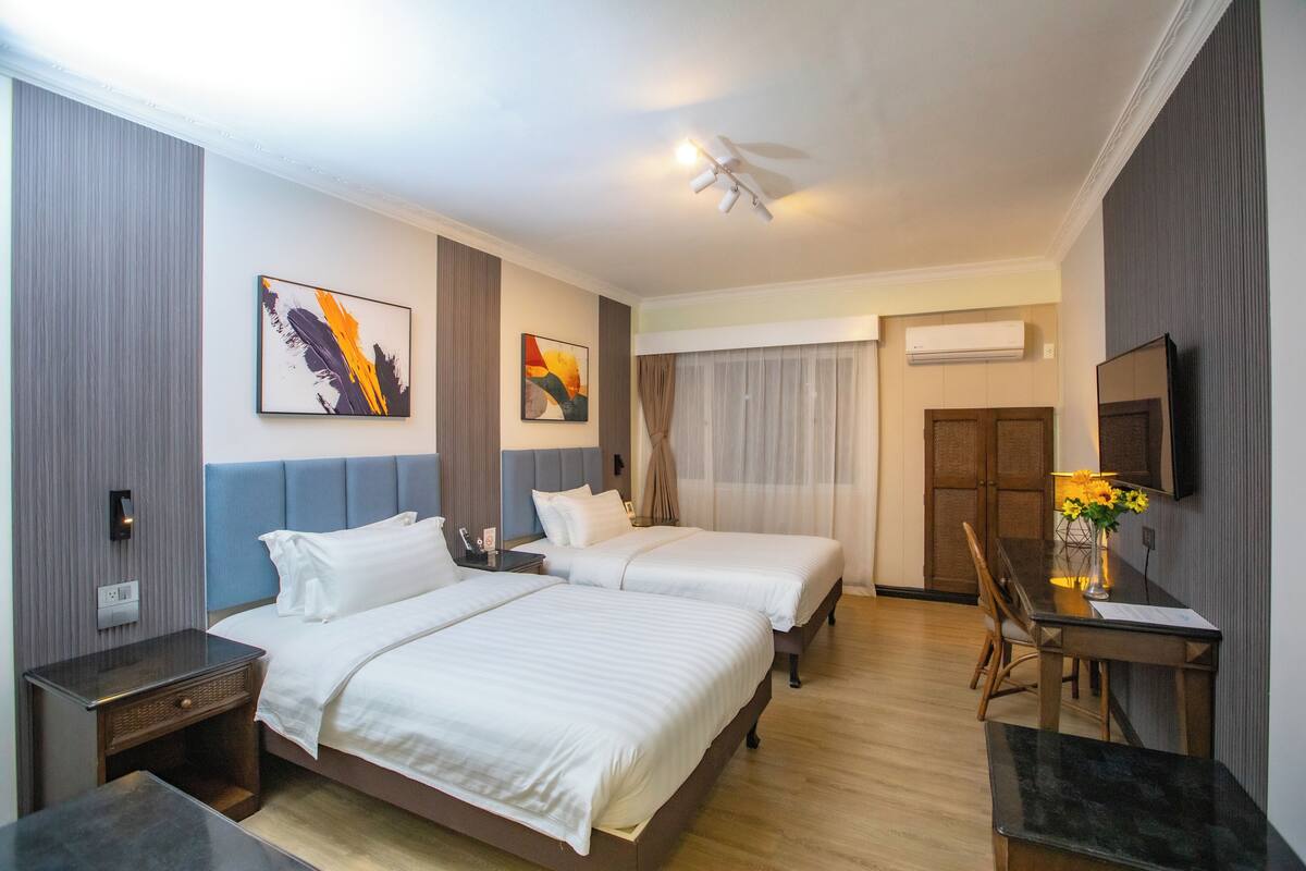 Superior Premier | Roupas de cama premium, espaço de trabalho para notebook