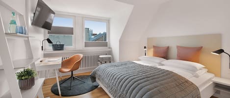 Camas com colchões pillow-top, escrivaninha, quartos à prova de som