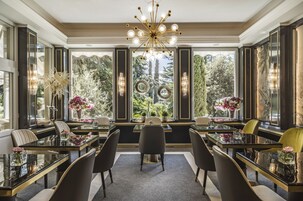 Café da manhã, almoço e jantar; culinária local, vistas para a piscina 