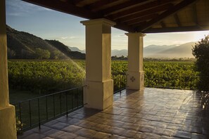 Standard Triple Room, Vineyard View | Roupas de cama de algodão egípcio, roupas de cama premium