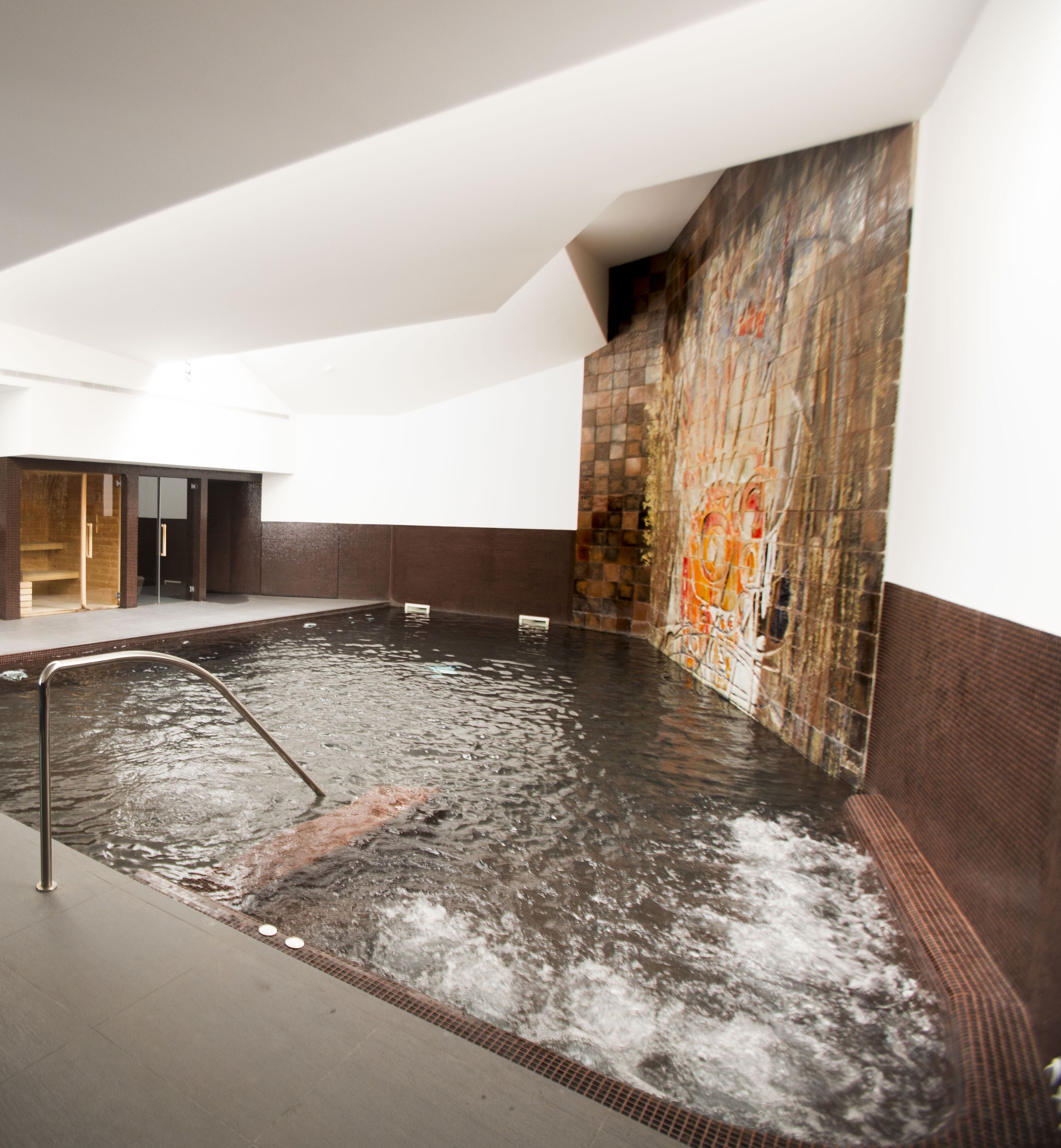 Piscina interior, da(s) 8:00 à(s) 20:00, espreguiçadeiras 