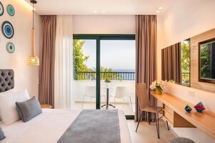 Frigobar, cofres nos quartos, escrivaninha, Wi-Fi de cortesia