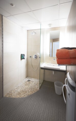 Quarto Duplo para 1 Pessoa | Casa de banho | Artigos de higiene pessoal grátis, um secador de cabelo 