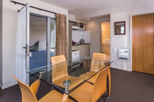 Suite, 3 quartos | Ferro/tábua de engomar, Wi-fi grátis, roupa de cama fornecida 