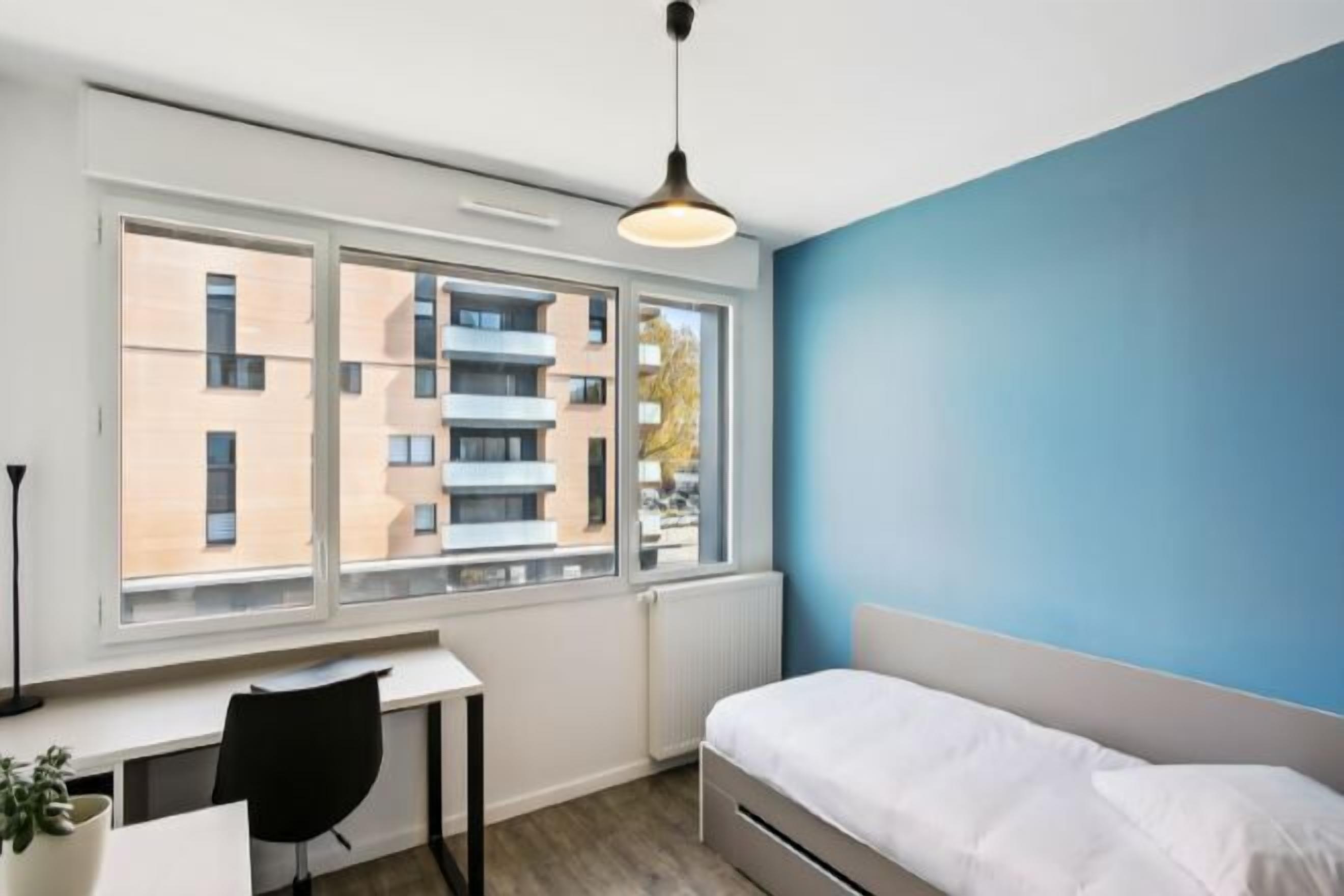 Cortinas blackout, quartos à prova de som, ferros/tábuas de passar roupa