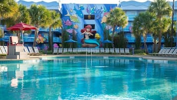 3 piscinas exteriores