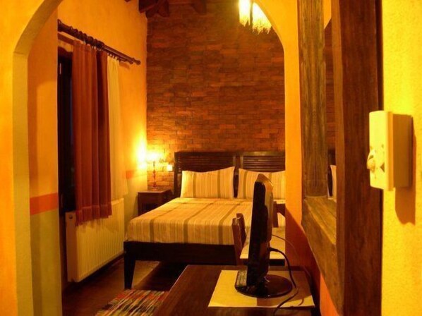 Suíte júnior (Meteora View) | Individualmente decorados, camas extras/dobráveis (sobretaxa)