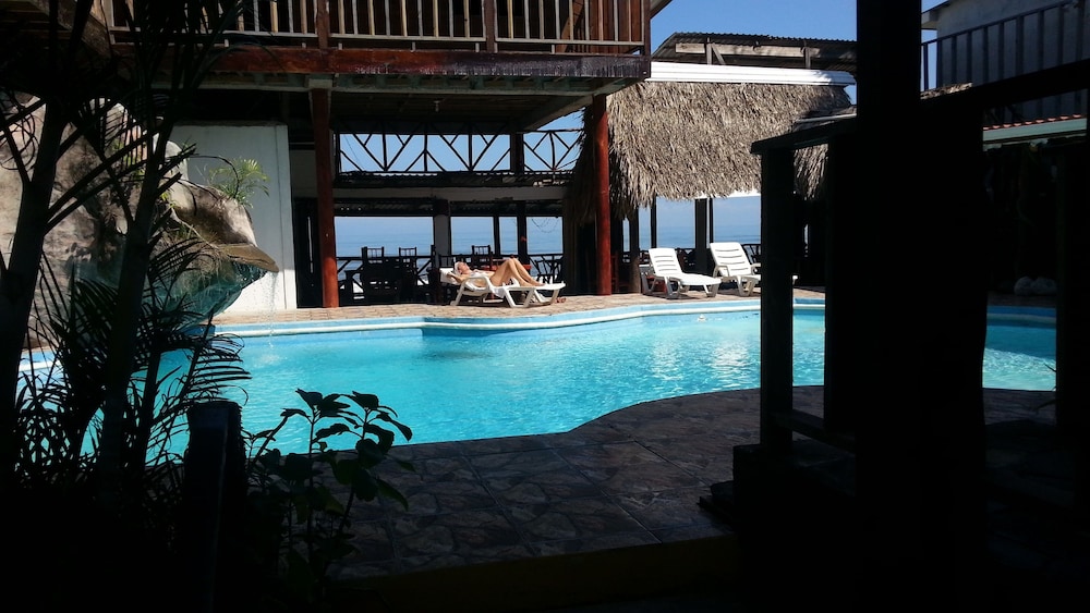 La Delphina B&b Bar And Grill Hotel - Departamento de Atlántida