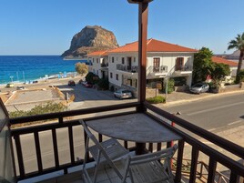 Quarto standard, vista para o mar | Terraço/pátio