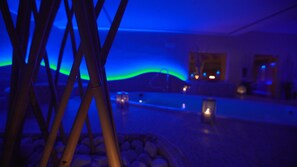 Salas para tratamentos a dois, sauna seca, banheira de hidromassagem
