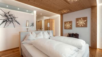 Roupa hipoalergénica, minibar, cofre no quarto, quartos insonorizados