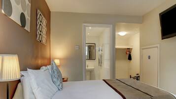 Ferros/tábuas de passar roupa, Wi-Fi de cortesia, roupa de cama