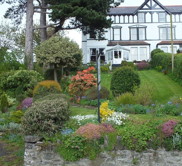 Glan Heulog Guest House - Conwy