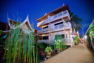 Quarto Deluxe, vista para a piscina | Vista do quarto