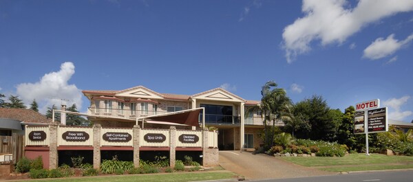 1 Bedroom Fully Self Contained King Spa Apartment - Toowoomba
