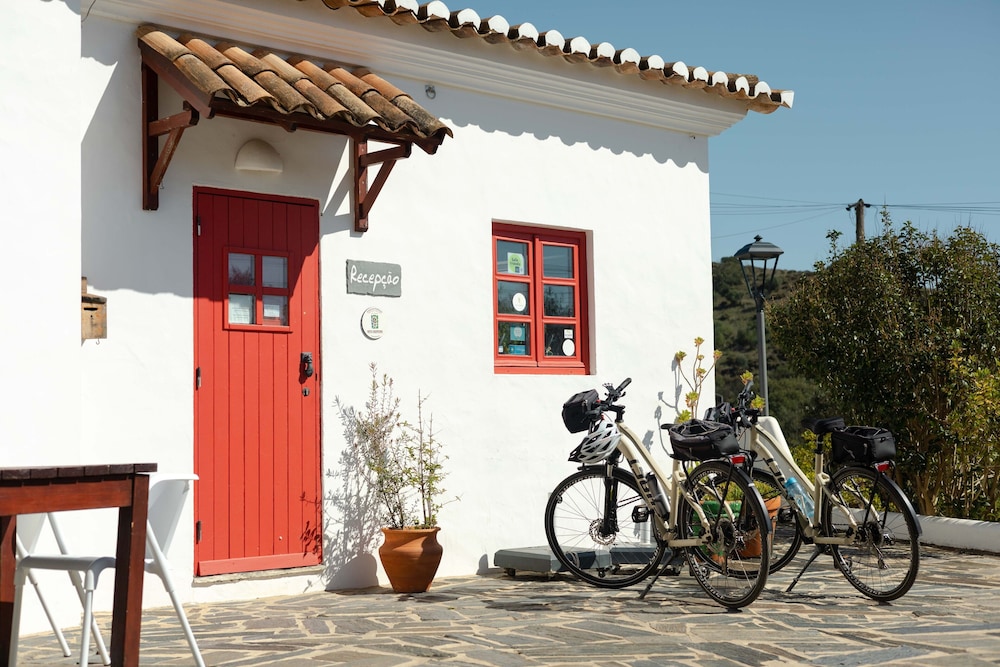 Aldeia Da Pedralva - Slow Village - Portugal