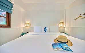 Cortinas/cortinados opacos, Wi-fi grátis, roupa de cama fornecida 