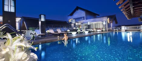 Bar junto à piscina