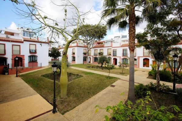 Hospederia V Centenario - Costa del Sol