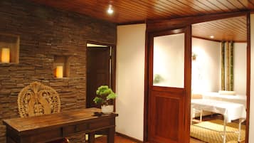 Sala(s) para tratamentos a casais, sauna, banheira de hidromassagem