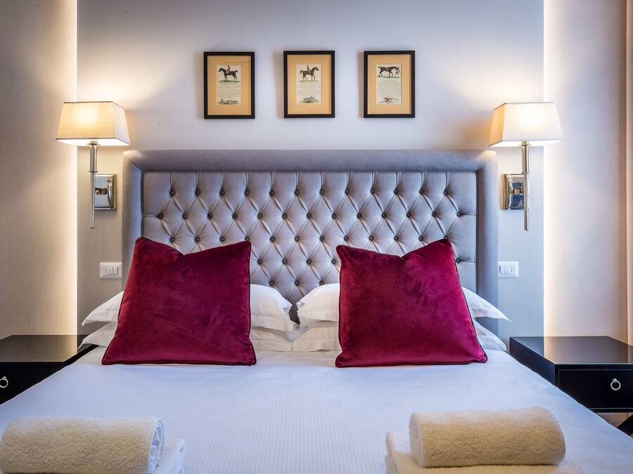 Quarto casal | Roupas de cama premium, edredons de pluma, frigobar, cofres nos quartos