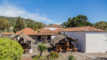 2 restaurantes, pequenos-almoços servidos, cozinha internacional