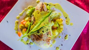 2 restaurantes, pequenos-almoços servidos, cozinha internacional