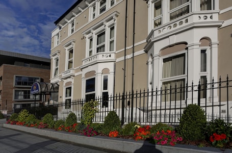 Fachada da propriedade