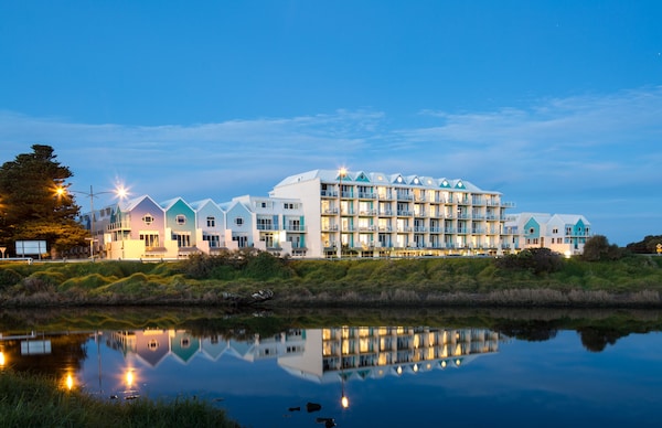 Lady Bay Resort - Victoria