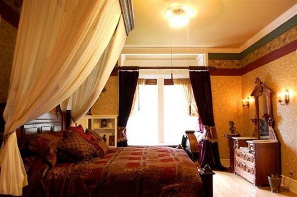 Alexander Mansion Bed And Breakfast - Minnesota