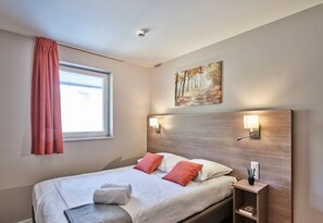 Cortinas/cortinados opacos, quartos insonorizados 