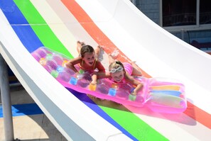 Piscina exterior, da(s) 09:00 à(s) 18:00, guarda-sóis, espreguiçadeiras 