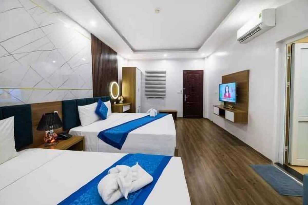 Minibar, cofre no quarto, secretária