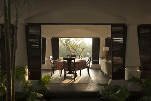 Entrada (vista interior)