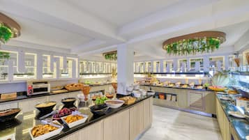 Pequeno-almoço tipo buffet diário incluído